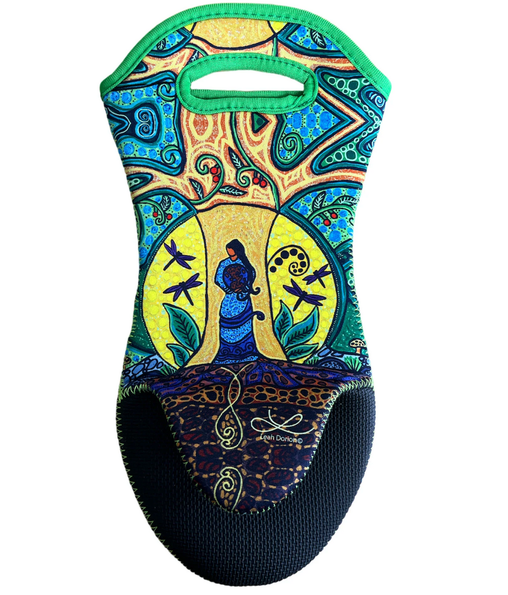 Leah Dorion Strong Earth Woman Oven Mitt – Indigenous Gifts
